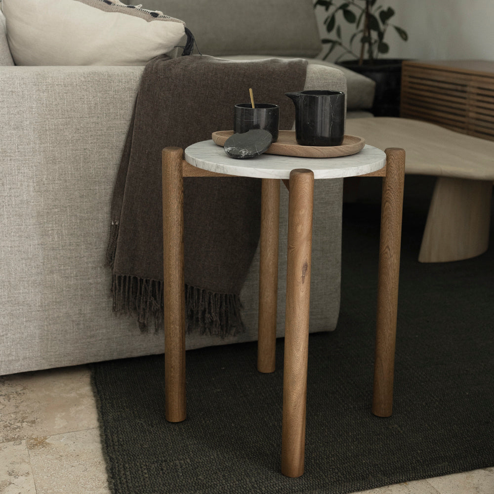 Mesa Lateral Goa de Mármol y Travertino – Makrana Home Decor